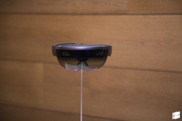 Microsoft starts confirming first wave of HoloLens shipments [updated]