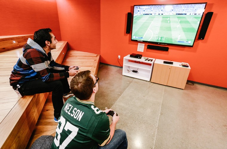 Microsoft revamps workspaces inside Buildings 16 and 17 to boost ...