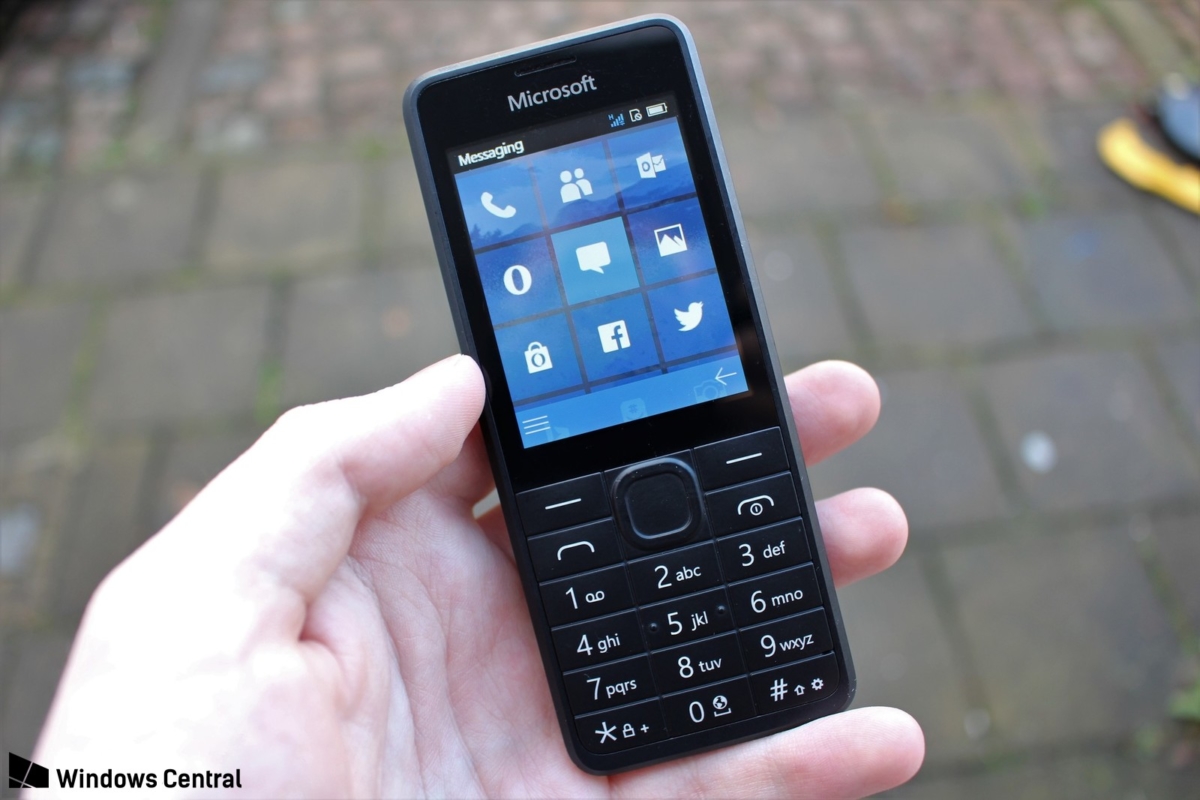 Microsoft's 2015 "Windows Mobile" dumb phone leaks for the first time