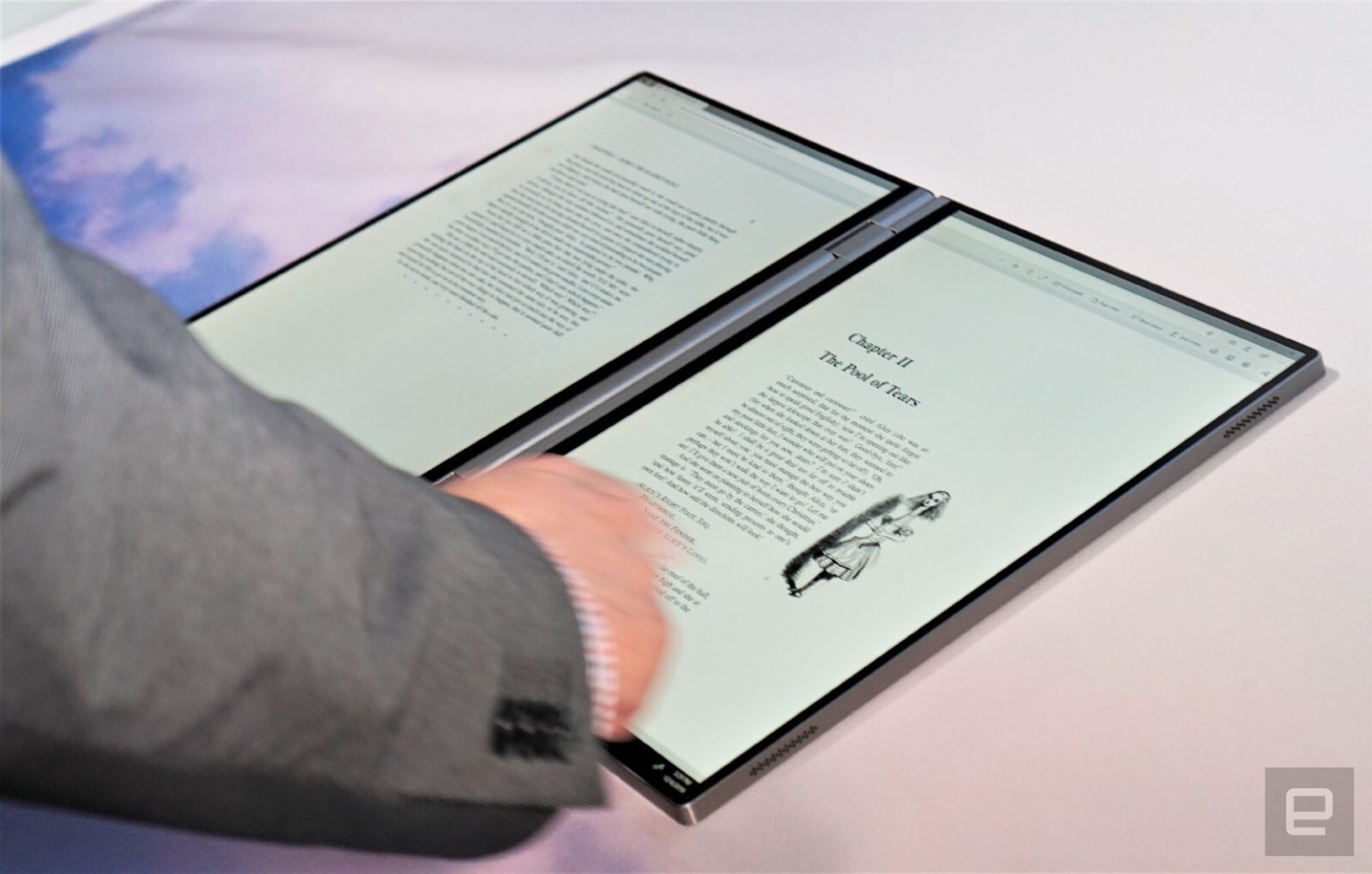 Dell showed off two folding Windows 10 laptops #CES2020