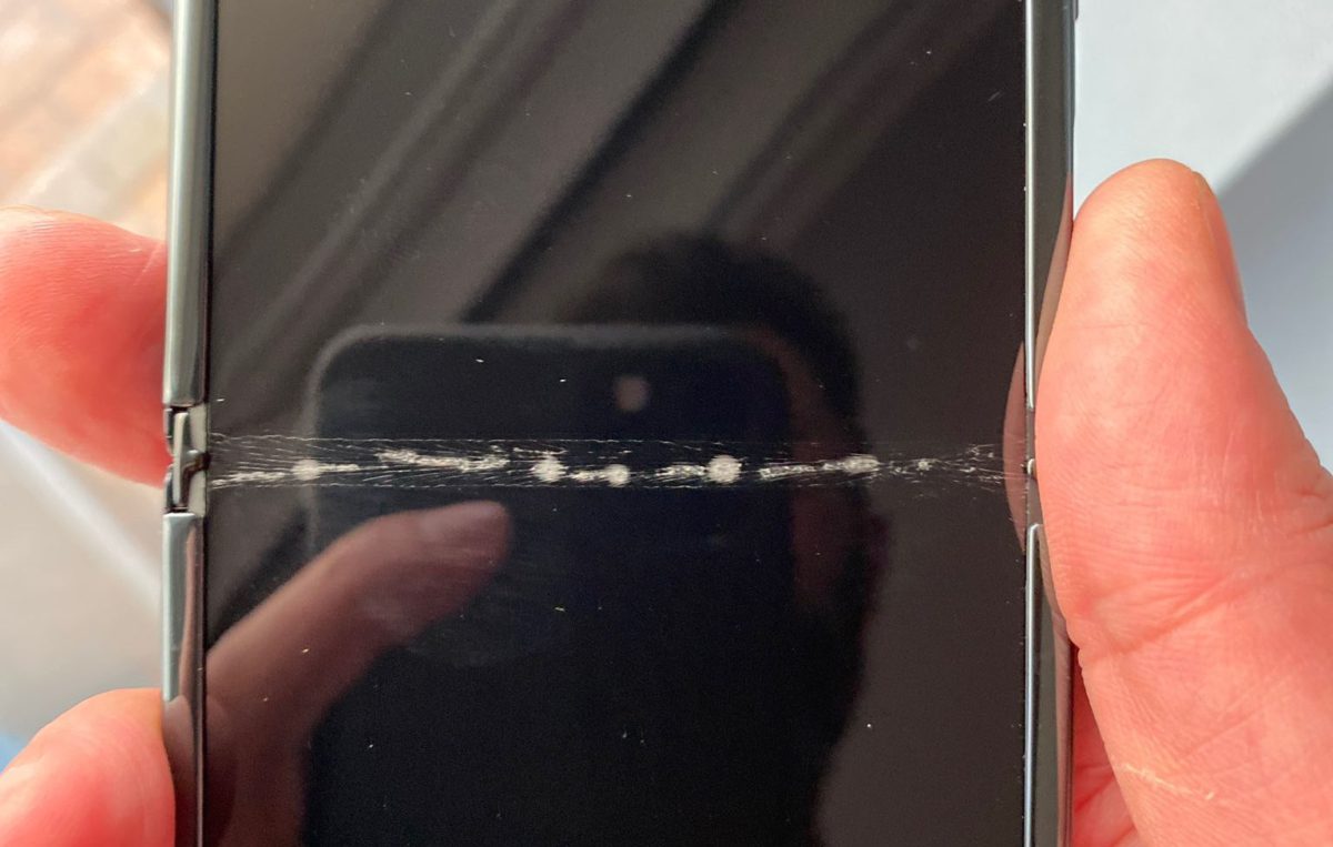 Turns out the Samsung Galaxy Z Flip's Ultra-thin Glass can crack after all