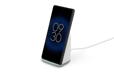 The new Google Pixel Stand has a built-in fan - MSPoweruser