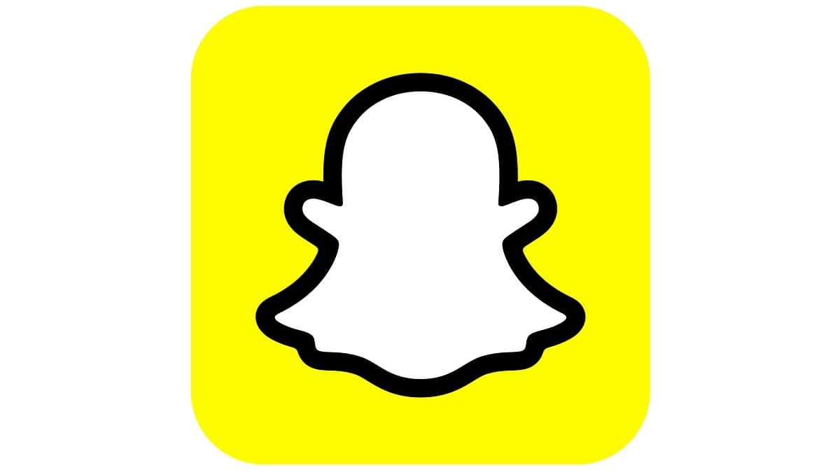 Snapchat presents tappable YouTube stickers